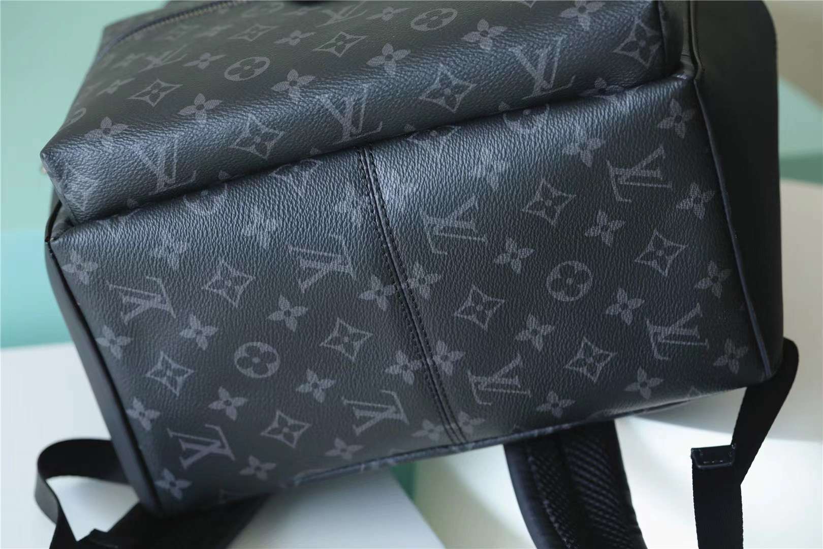 Louis Vuitton Discovery Backpack Black For Men 38cm / 15in – EXQUISETTE