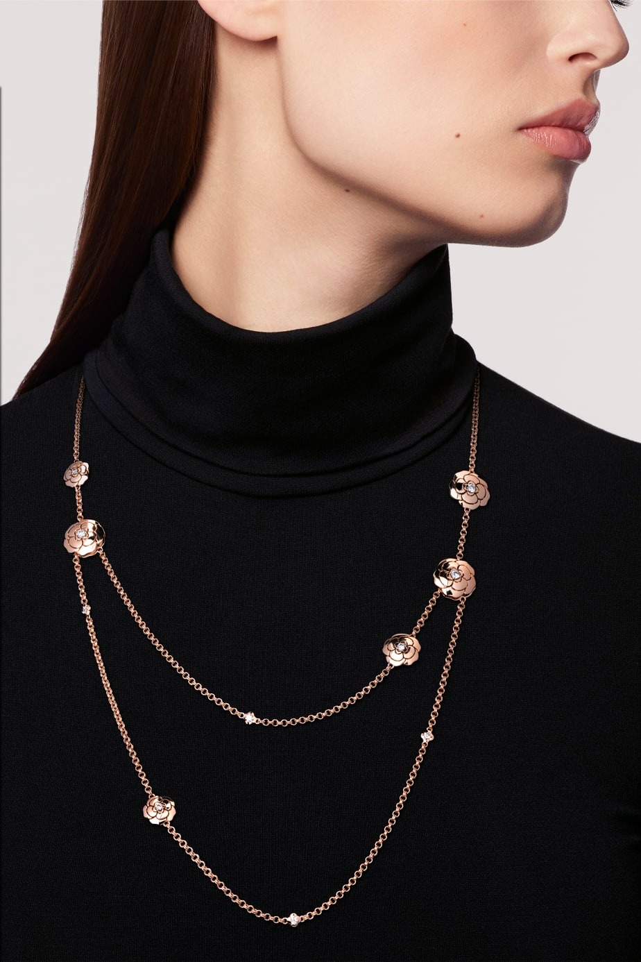 Chanel Les Infinis De Camélia Necklace Rose Gold For Women J11877 ...